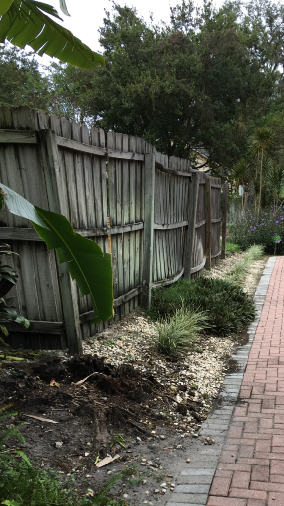 How To Select A fence Company After A Hurricane - Custom Fence Orlando